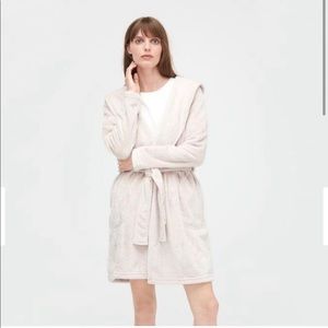 UGG Intimates & Sleepwear | Nwot 498 Evie Cashmere Sweater Robe Grey ...